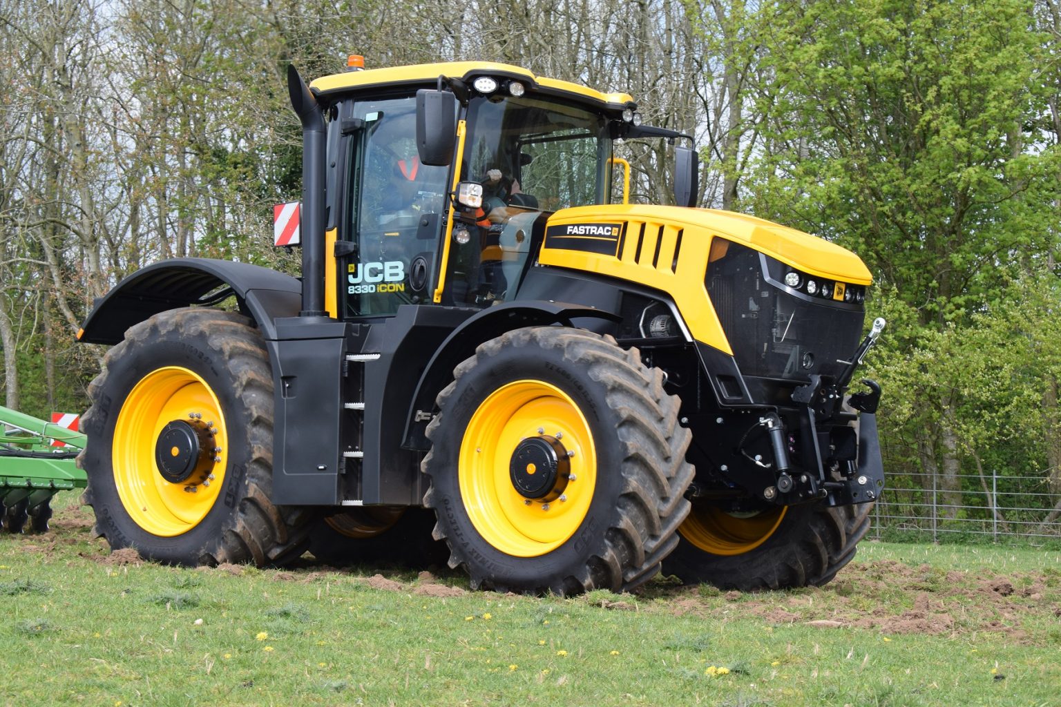 JCB presenteert Fastrac iCON - deloonwerker.be
